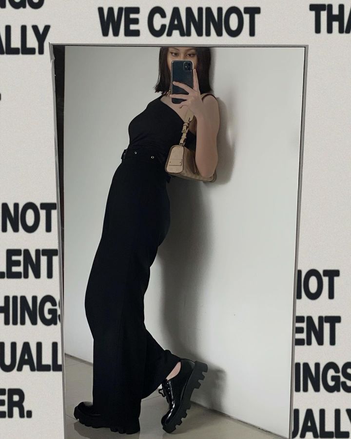 Gaya Busana Selain Kebaya ala Bella Clarissa, yang Cocok untuk Acara Formal