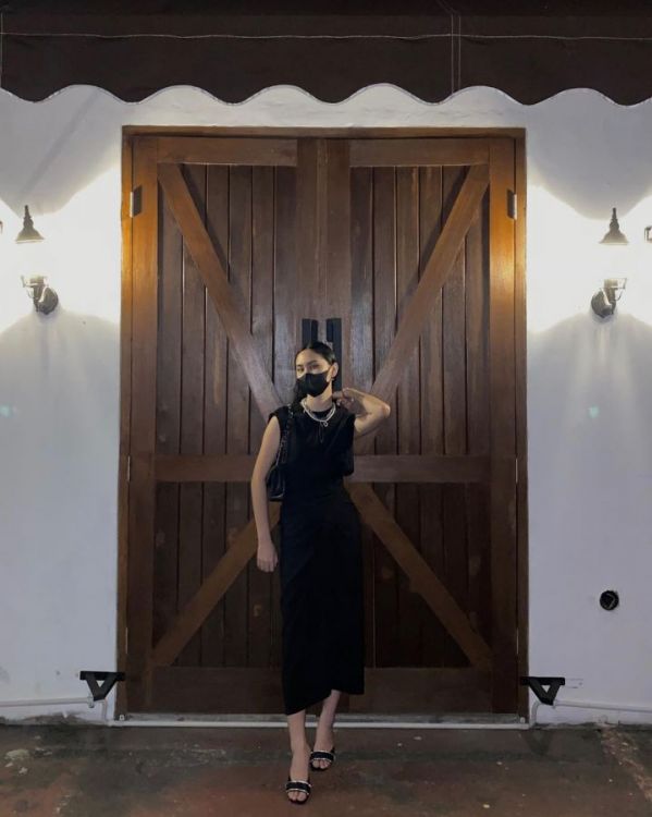 Gaya Busana Selain Kebaya ala Bella Clarissa, yang Cocok untuk Acara Formal