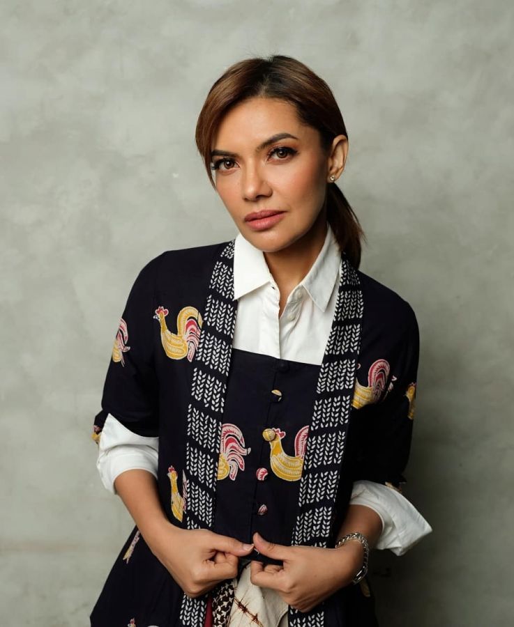 8 Ide Padu Padan Kebaya untuk Gaya Kasual ala Selebritas