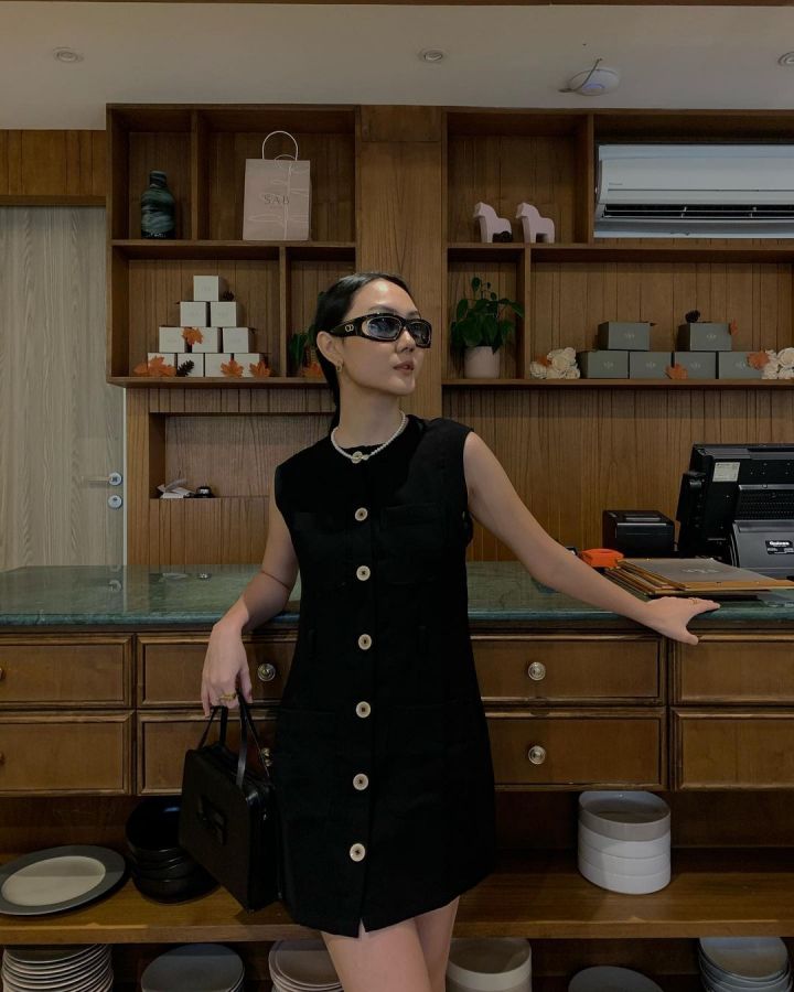 Gaya Busana Selain Kebaya ala Bella Clarissa, yang Cocok untuk Acara Formal