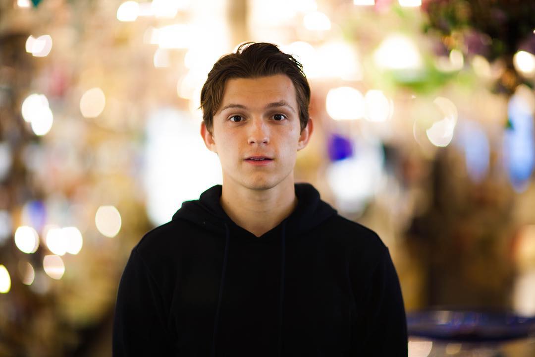 Fakta Seputar Tom Holland; Pemain "Spider Man: No Way Home" yang Bertalenta