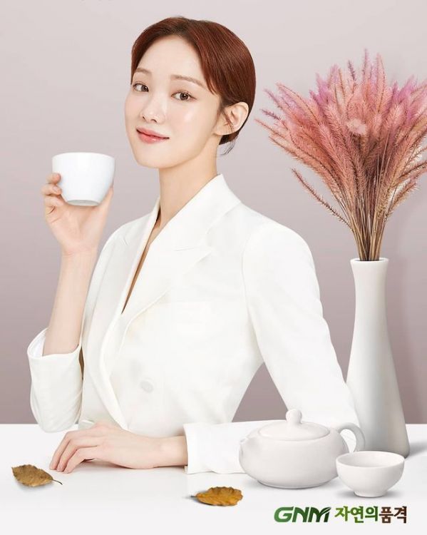 7 Gaya Rambut Spiky Top Knot ala Seleb Korea. Lagi Ngetren!