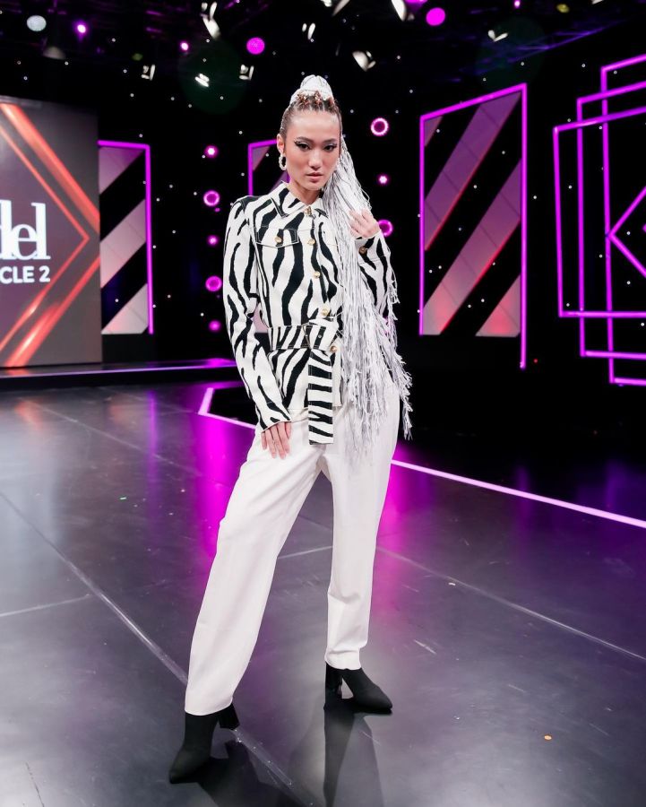 Potret Gaya Modis Ayu Gani, Juri di Indonesian Next Top Model