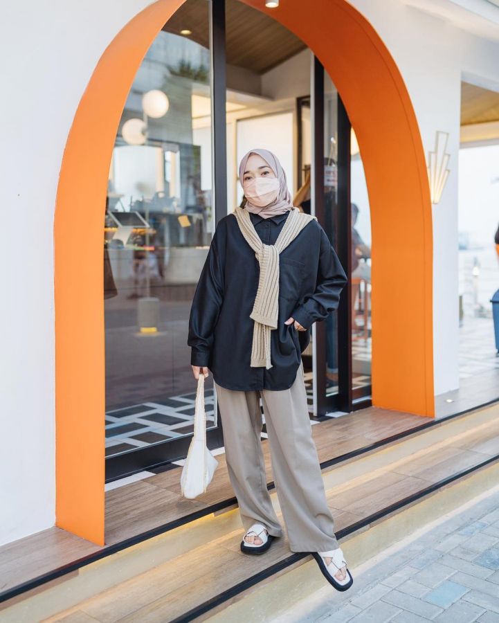 Fashion Berhijab dan Kekinian ala Ririe Fairus, Mantan Istri Ayus Sabyan