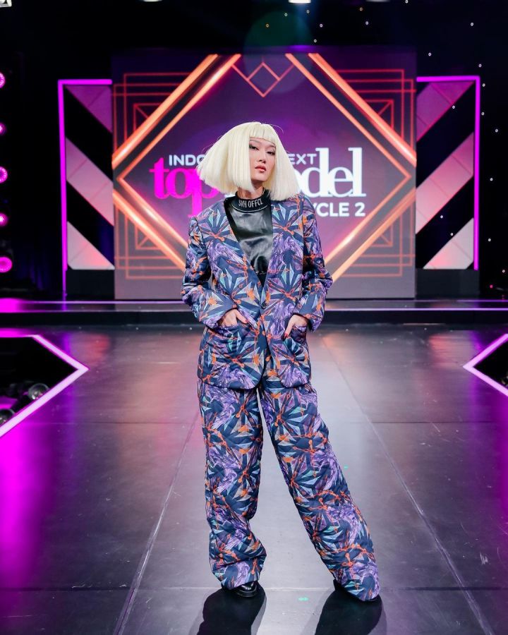 Potret Gaya Modis Ayu Gani, Juri di Indonesian Next Top Model
