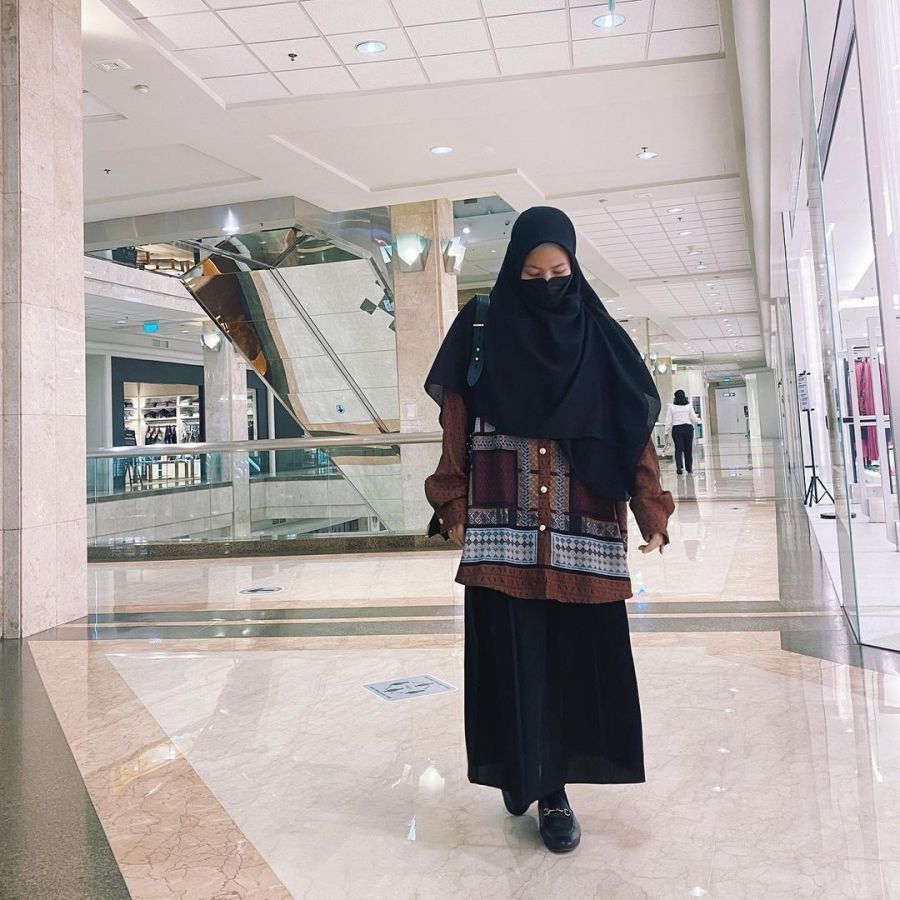 Gaya Fashion ala Natasha Rizky. Nyaman dan Stylish~