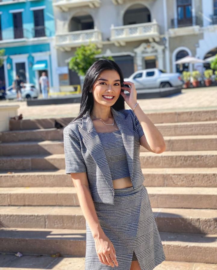 Potret Gaya Miss Indonesia Carla Yules yang Masuk Top 6 Miss World 2021