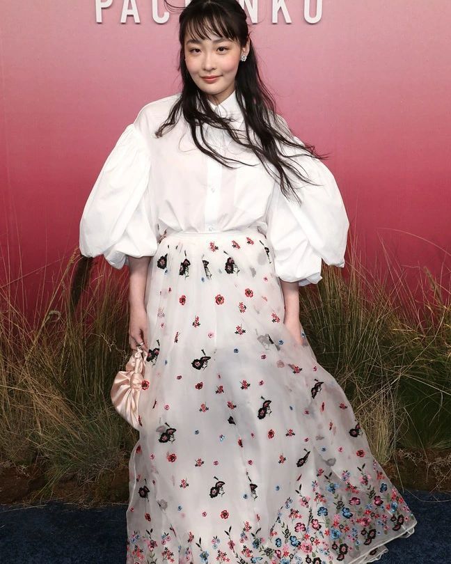 9 Potret Gaya Manis Kim Min-ha, Lawan Main Lee Min Ho di Drama Pachinko
