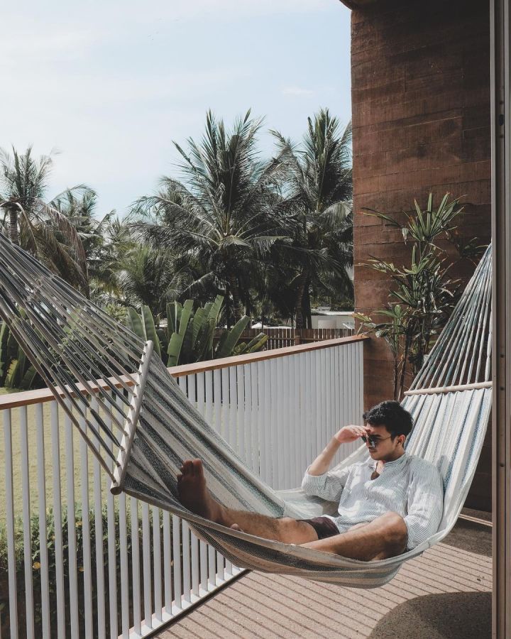 11 Potret Ibrahim Risyad, Aktor Ganteng yang Mirip Hamish Daud