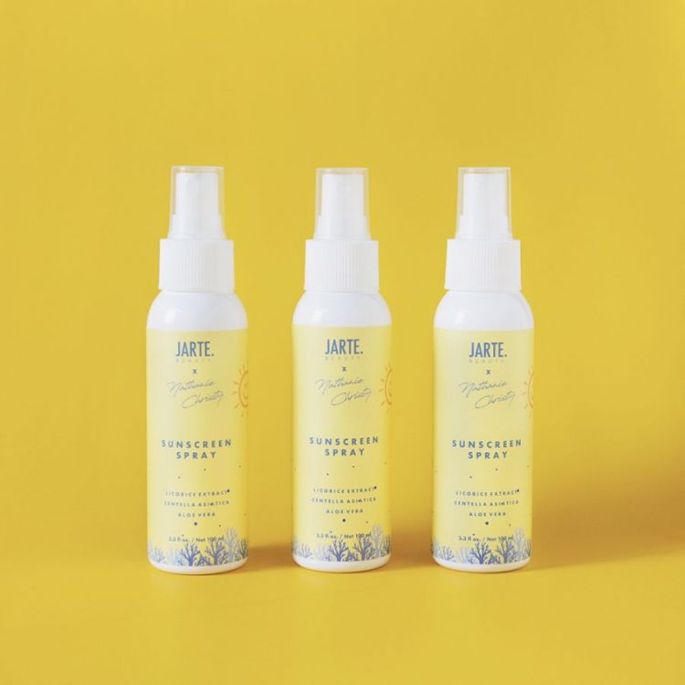 Rekomendasi Sunscreen Spray yang Praktis Tinggal Semprot