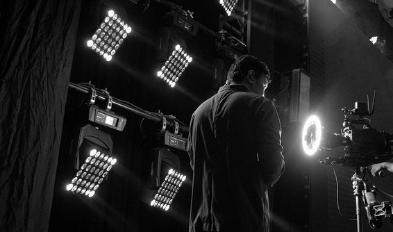 Makna Album Baru Tulus yang Berjudul "Manusia", Bikin Terharu!