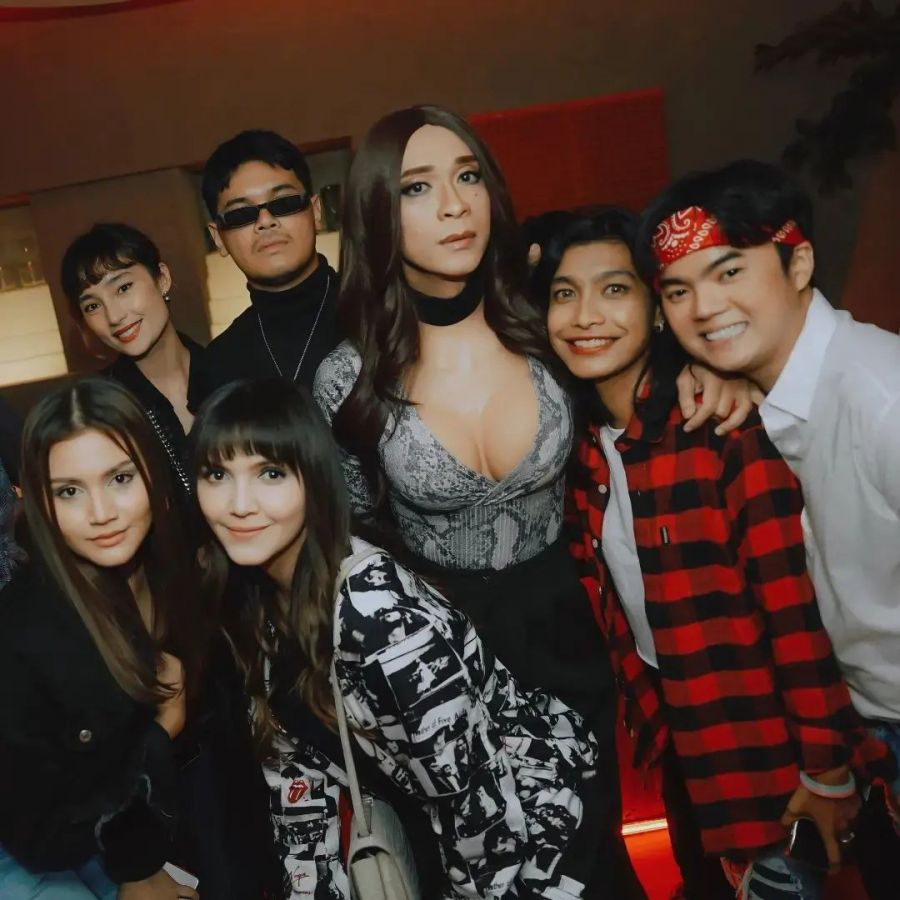 Aming Ungkap Alasan Kembali Berpenampilan Seksi Layaknya Perempuan