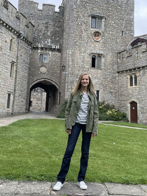 10 Potret Anggun Putri Leonor, sang Pewaris Takhta Kerajaan Spanyol