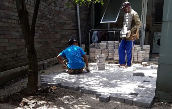 5 Ide Dekorasi Teras Rumah Minimalis. Unik, Estetik, dan Mudah Disontek!