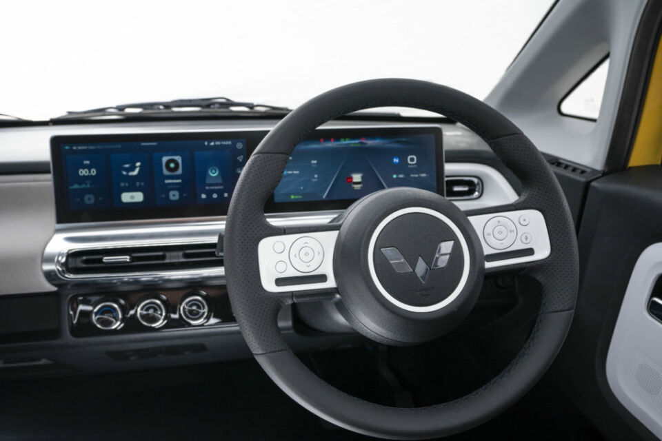 Masa Depan Berkendara, Ini 7 Fakta Wuling Air ev Pantas Jadi Mobil ...