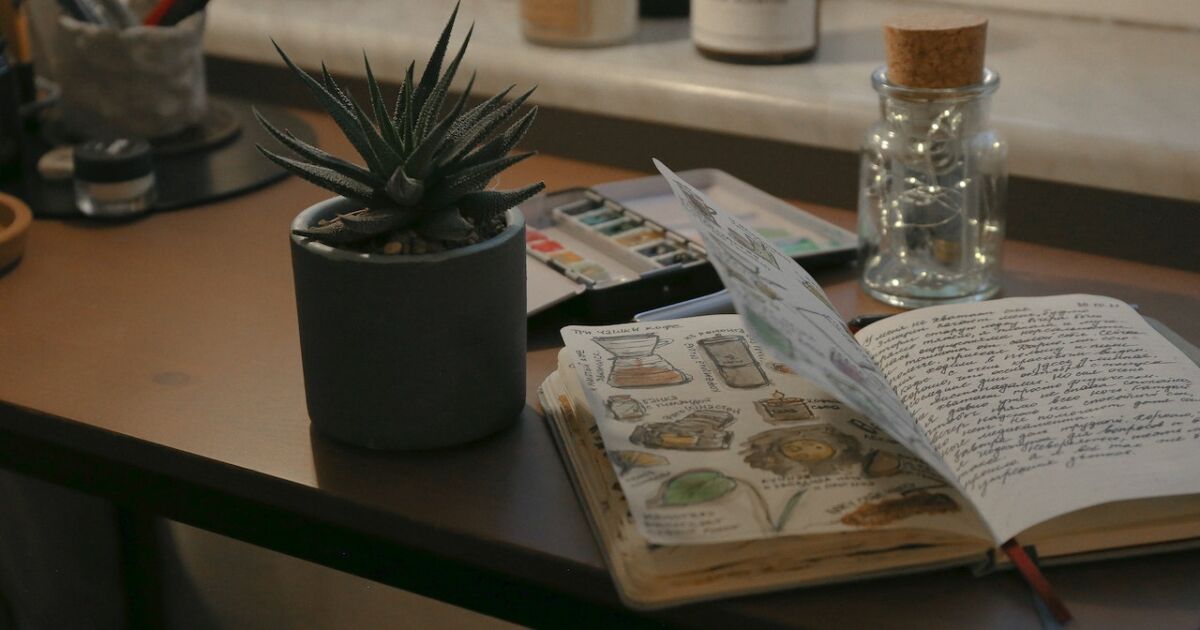 Manfaat Tersembunyi di Balik Kebiasaan Menulis Buku Diary