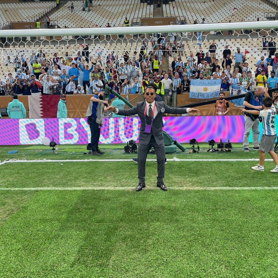 Chef Salt Bae Masuk Lapangan dan Pegang Trofi Piala Dunia 2022, FIFA ...