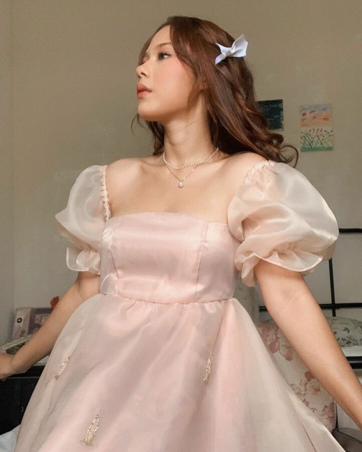 10 Inspirasi Busana Vintage Ala Nadin Amizah, Cocok Buat Kamu yang Suka ...