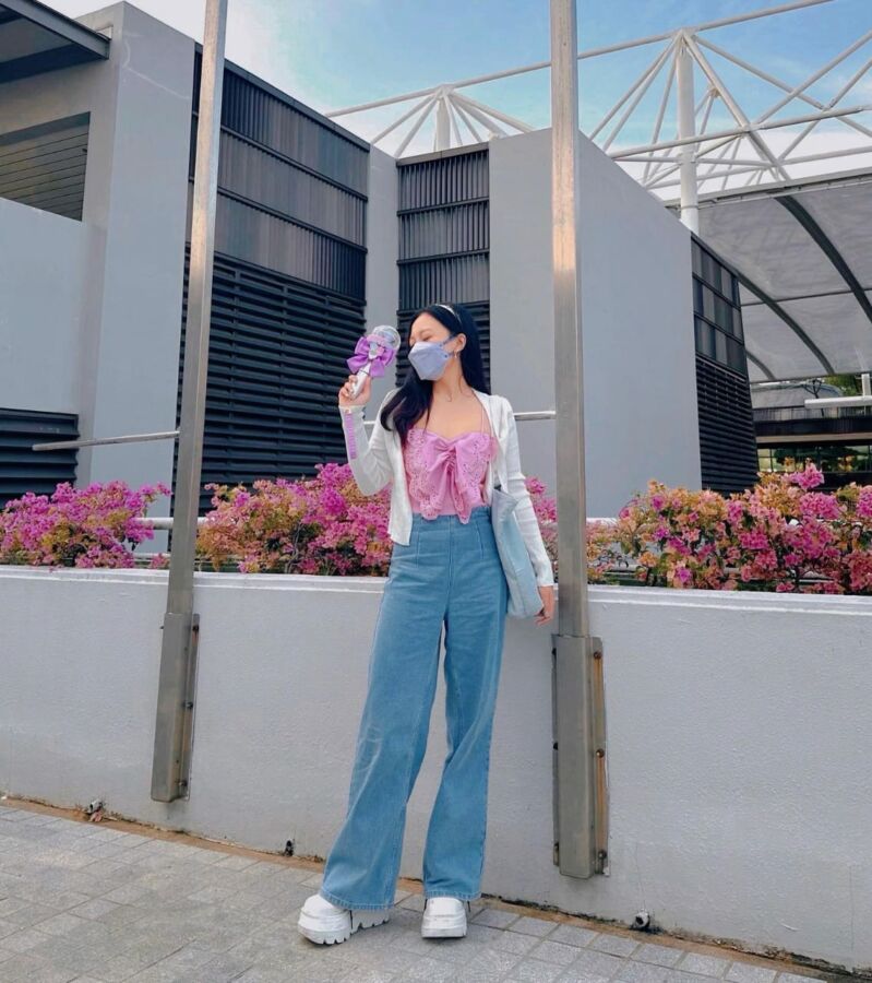 11 Mix and Match OOTD Lucu ke Konser ala Selebgram, Stylish dan Nyaman!